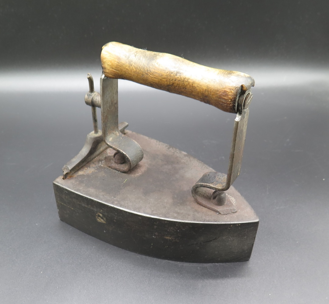 RARE! Antique / Vintage Flatiron / Clothes Iron by B & O LIBERG ...
