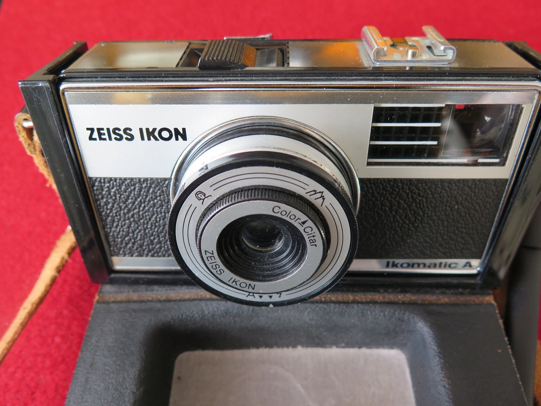 Vintage Camera Zeiss Ikon Ikomatic A in Orginal Case From the 1960s ...