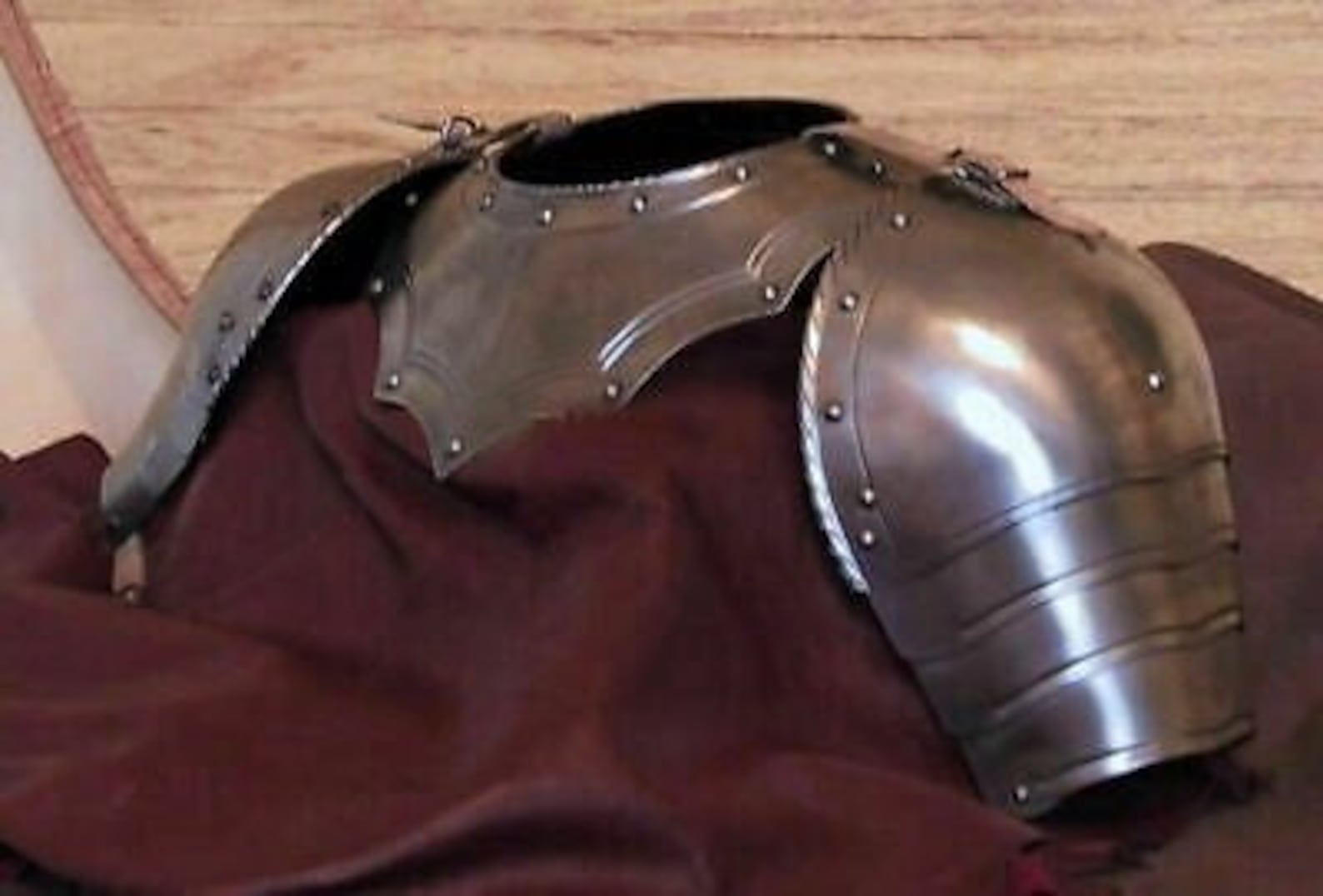 Medieval Pauldrons Knight Armor Pair of Pauldrons & Gorget Larp ...