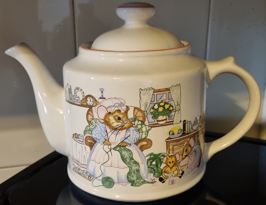 Large Wade House Mouse Teapot - Etsy