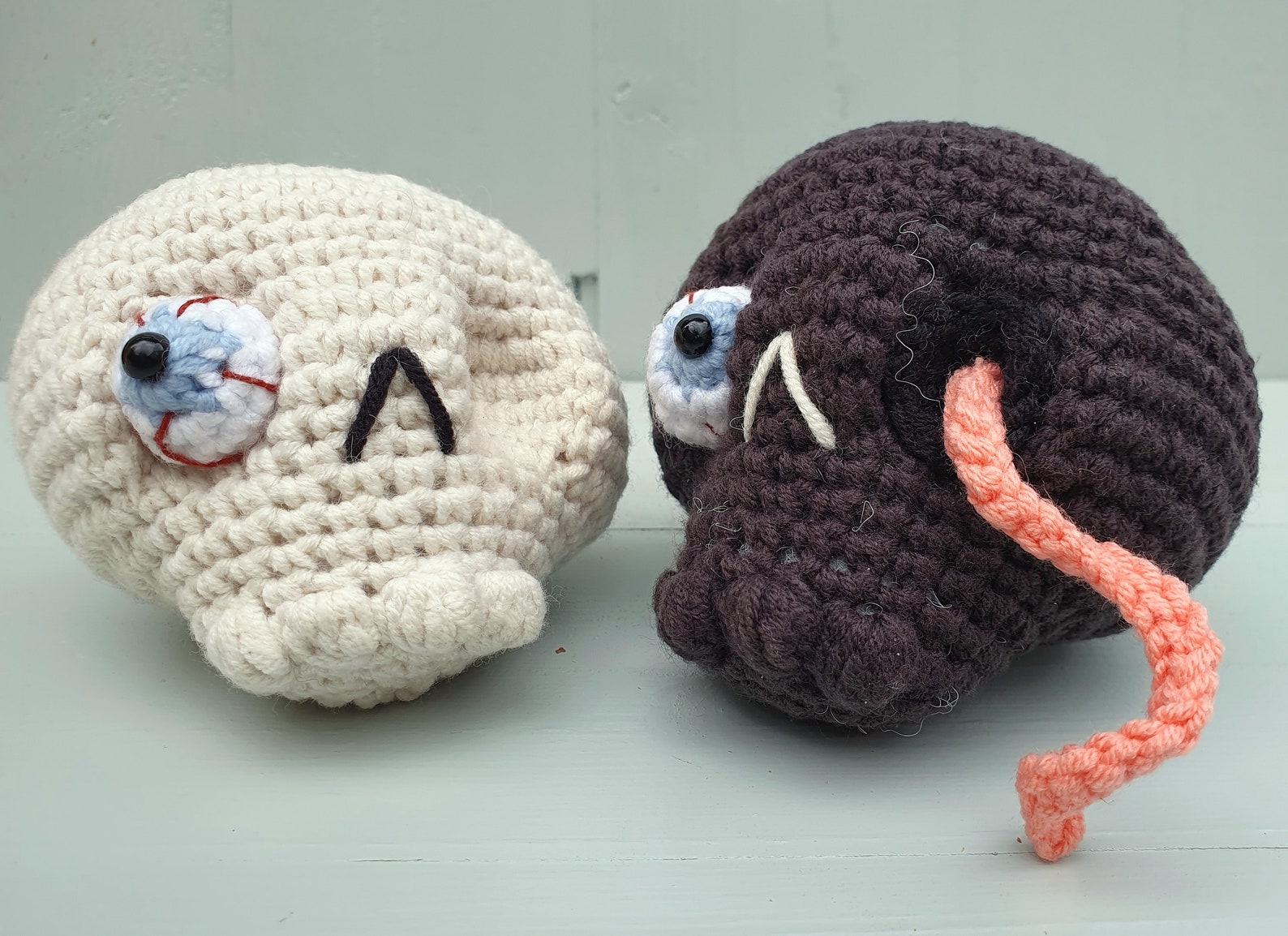 Little Crochet Human Skull Pattern Amigurumi Skull With Worm and ...