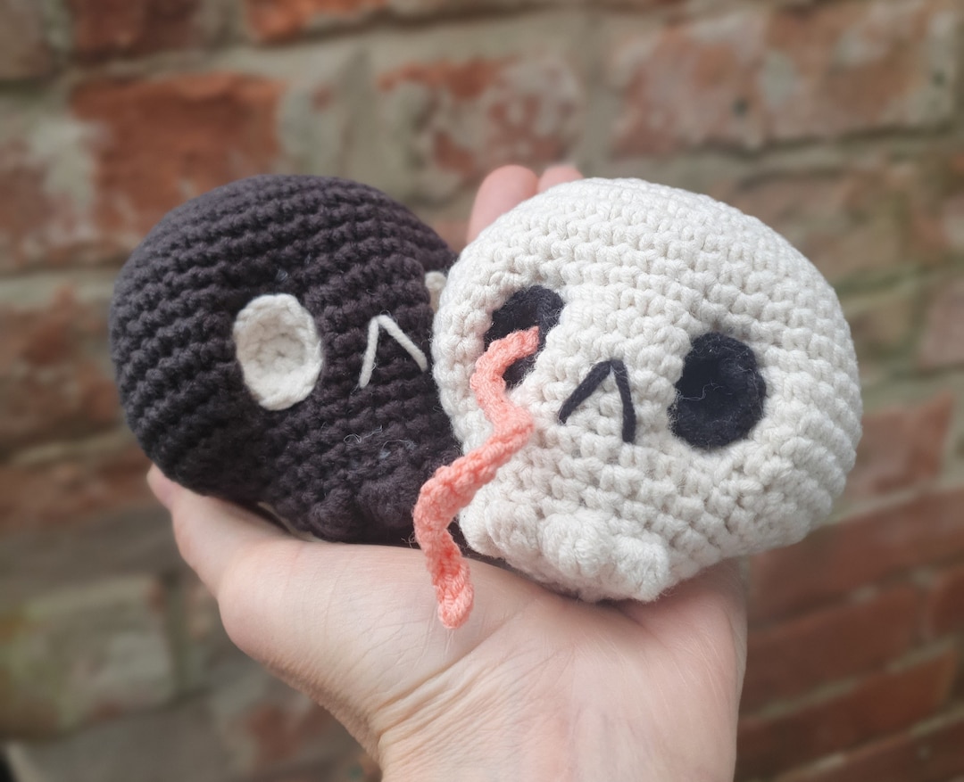 Little Crochet Human Skull Pattern Amigurumi Skull With Worm and ...