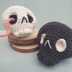 Little Crochet Human Skull Pattern Amigurumi Skull With Worm and ...