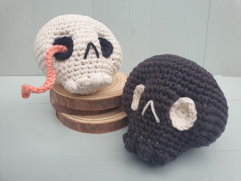 Little Crochet Human Skull Pattern Amigurumi Skull With Worm and ...