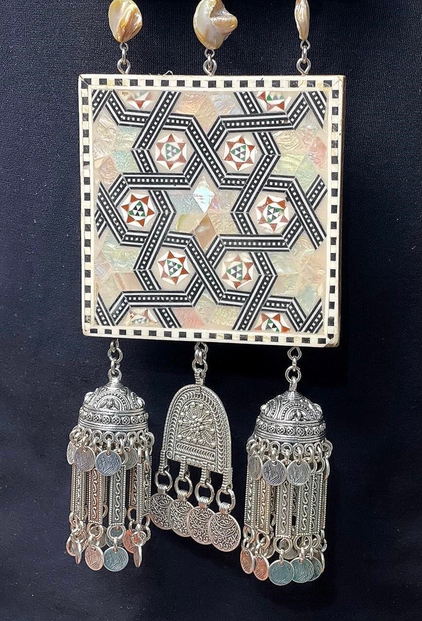 Arabesque Neckwear, Mosaic Mother of Pearl Necklace, Hangable Square ...