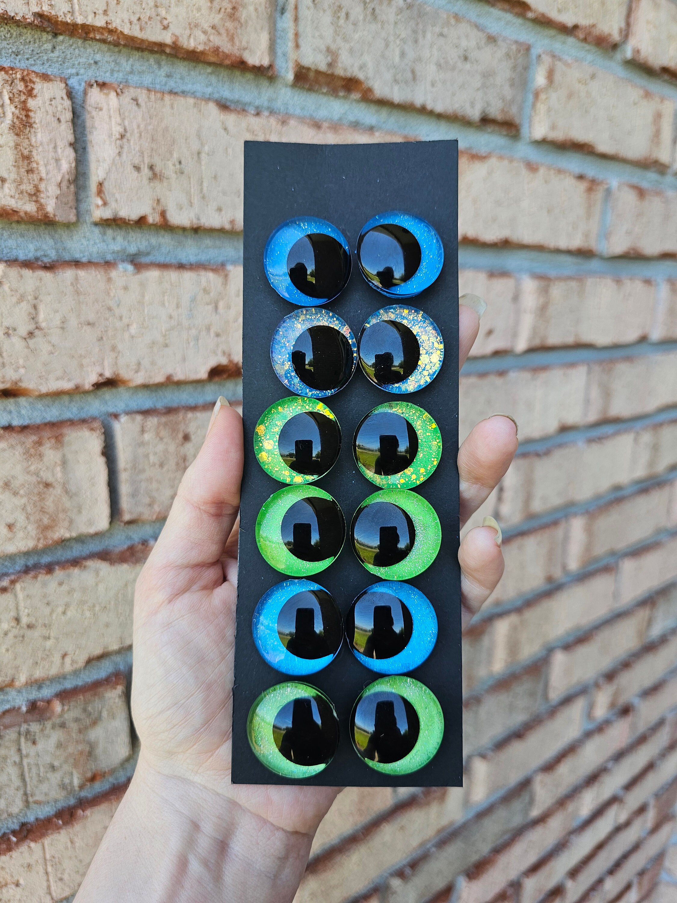 Individual Pairs of Eyes From Light & Night Fury. One Item is a ...