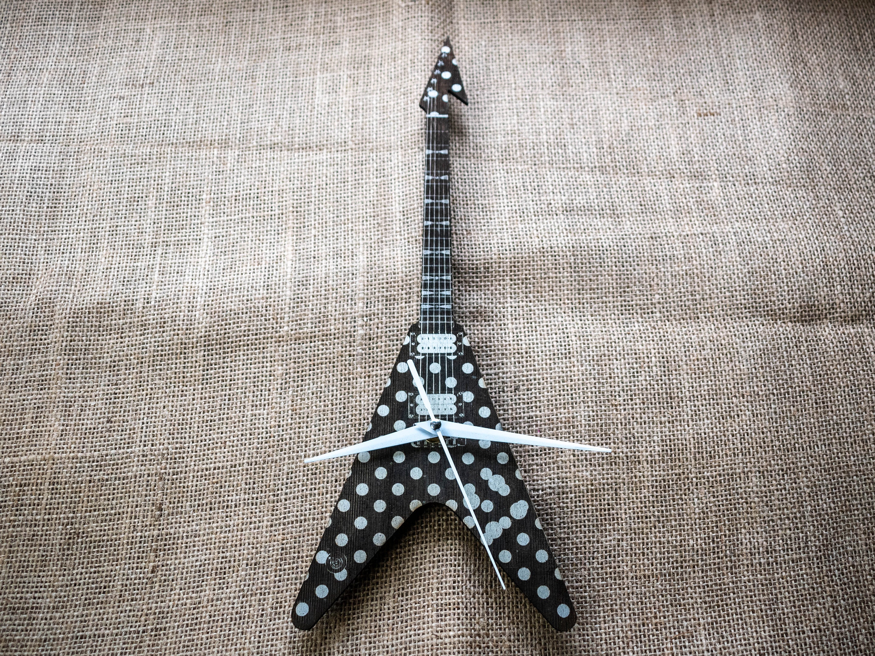Randy Rhoads Polka Dot Flying V Guitar Clock Guitarist Gift, Musician ...