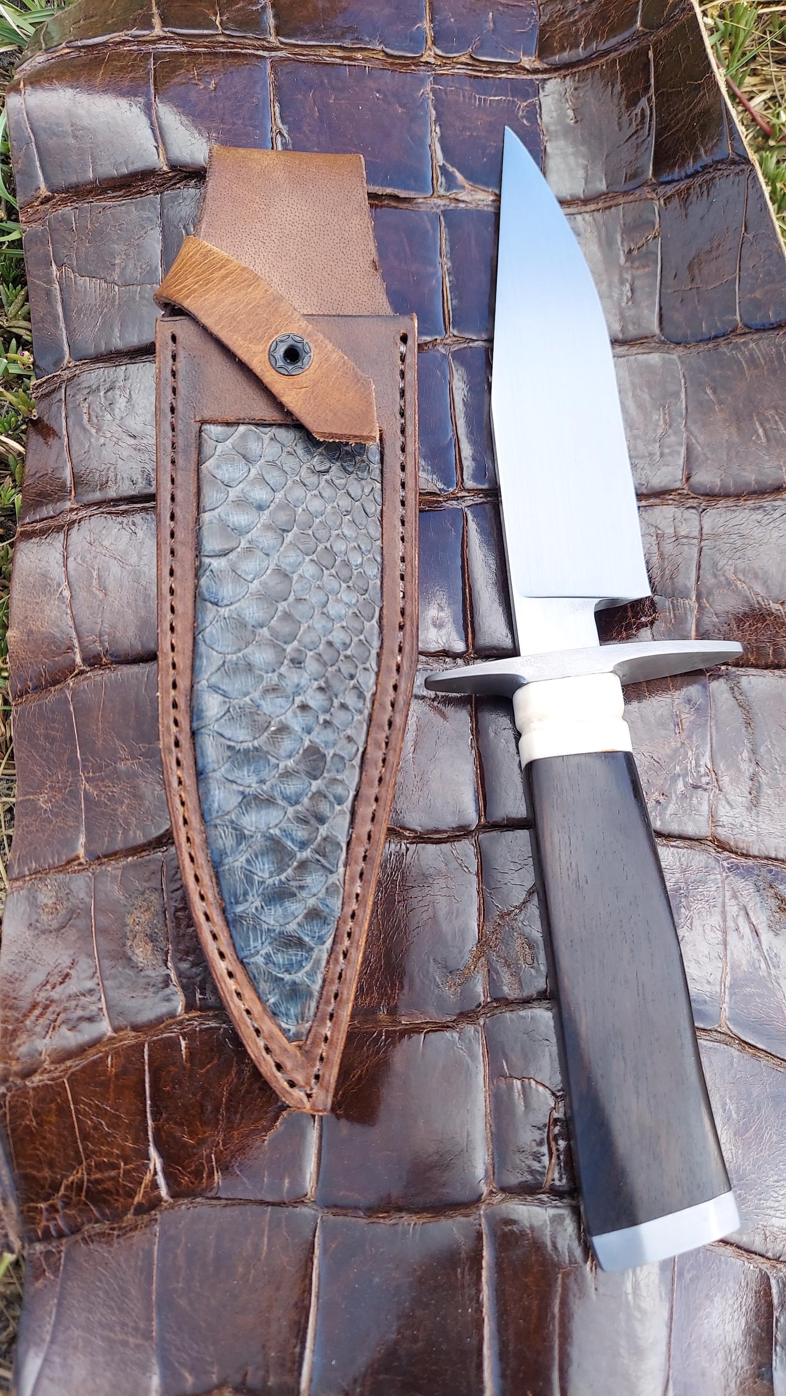 Cowboy "gentleman's" Handmade Bowie Knife With Custom Snakeskin Inlay ...