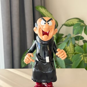 Smurfs Diorama - Gargamel & Azrael Figure, Collectible Smurfs Display ...