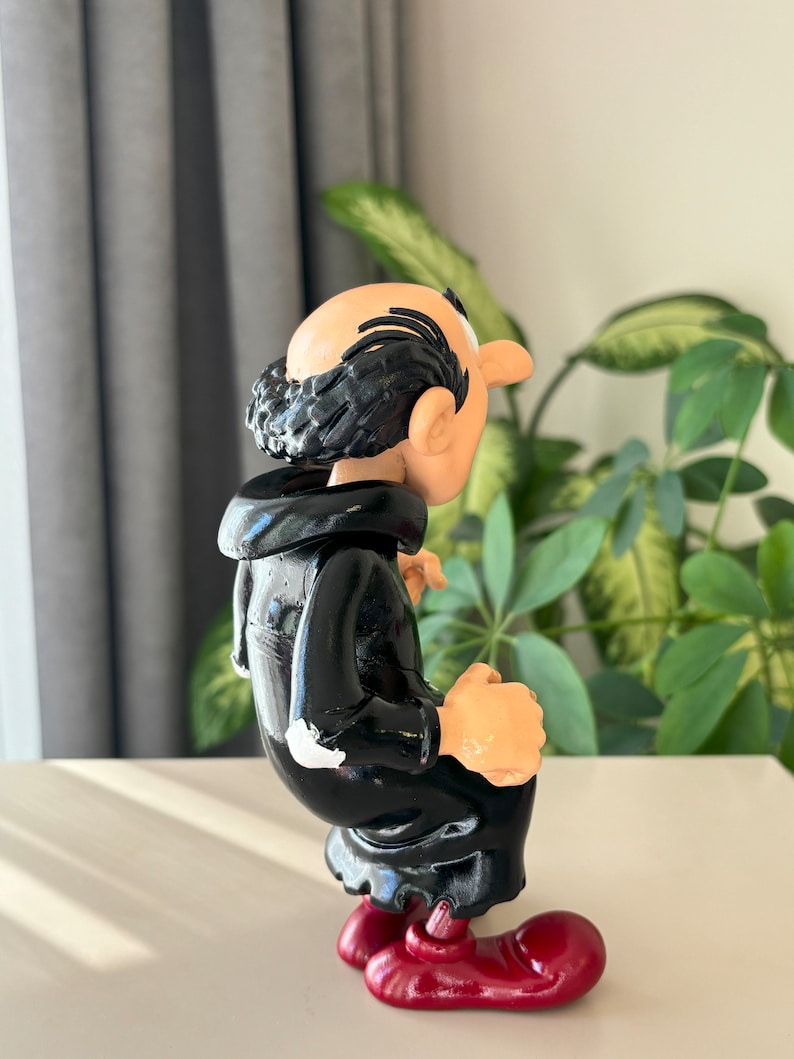 Smurfs Diorama - Gargamel & Azrael Figure, Collectible Smurfs Display ...