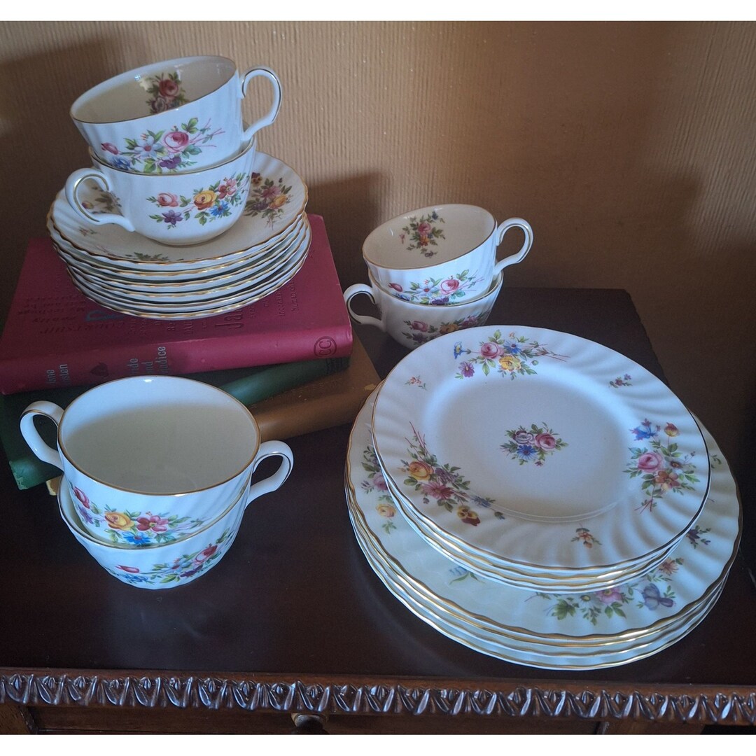 Set of 15 Pieces Minton S-108 Marlow Wreath Backstamp Bone China ...