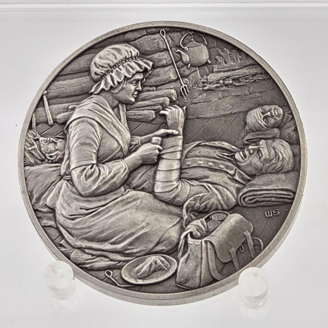 Caroline Close Stuart Pewter Medal: American Revolution Bicentennial ...