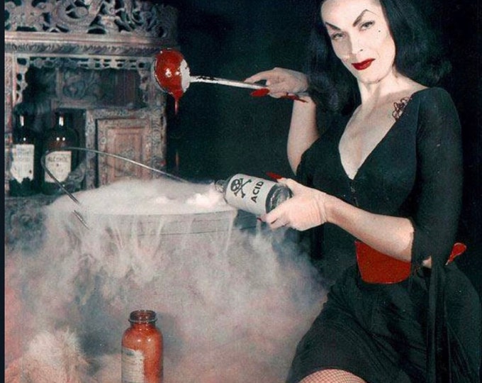 Vampira Print - Etsy