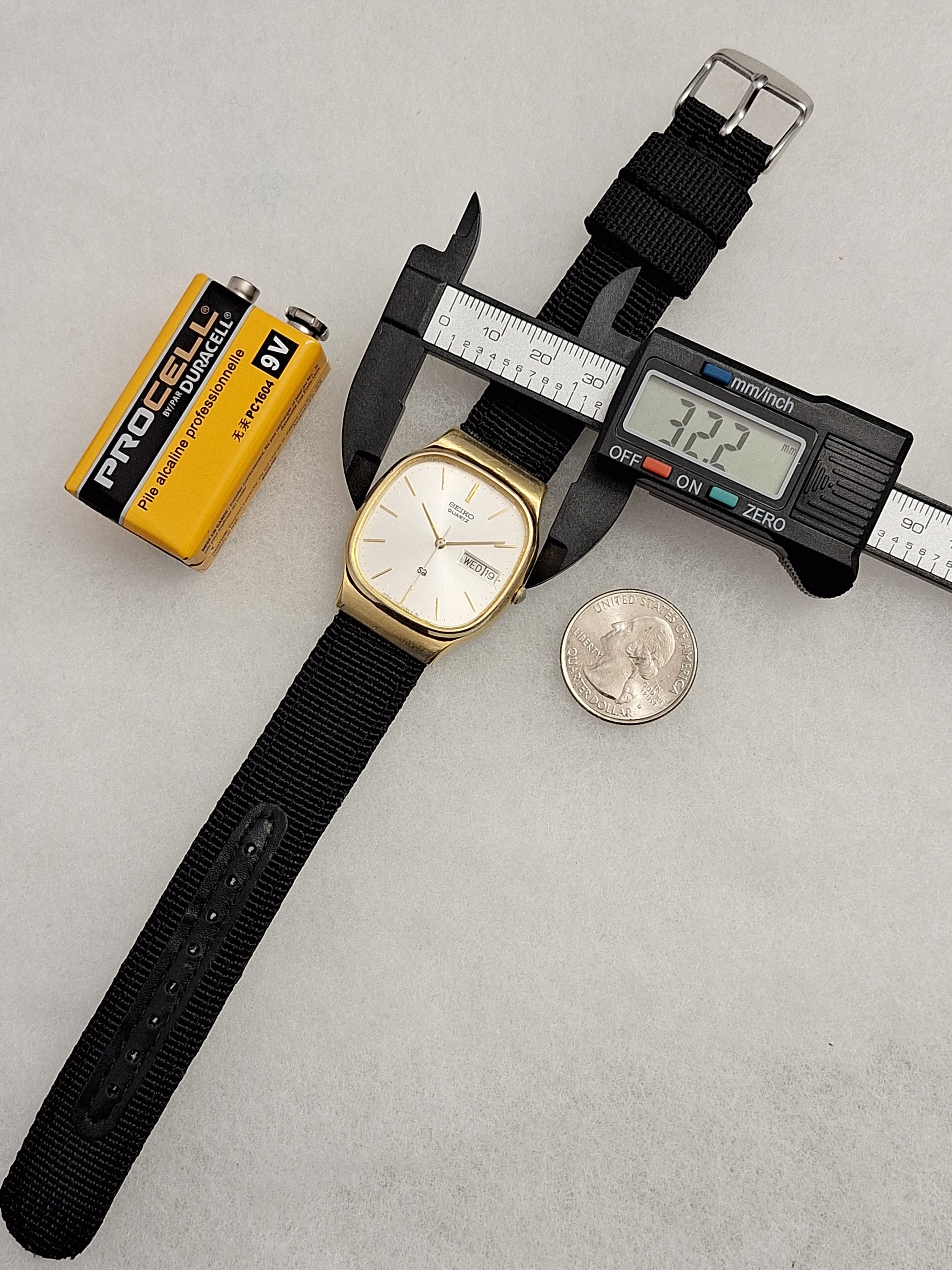 Vintage Seiko SQ Watch With Day Date Window 7123-5109 - Etsy