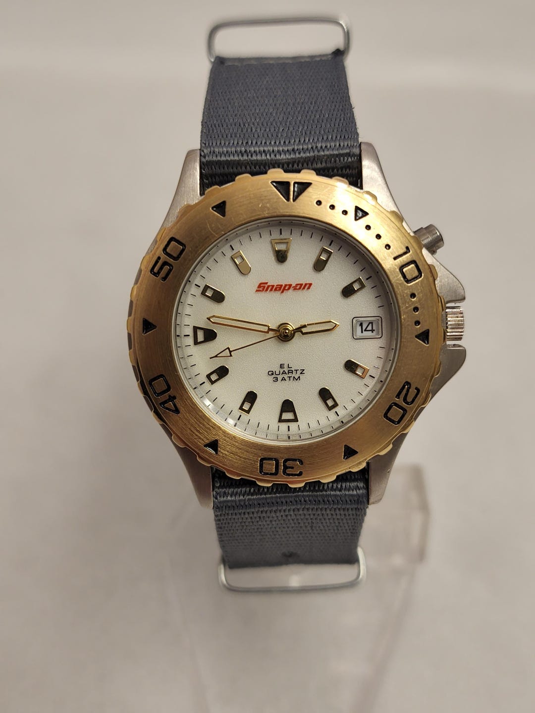 Retro Two Tone Diver Watch Snap on Quartz With Rotating Bezel and Push ...
