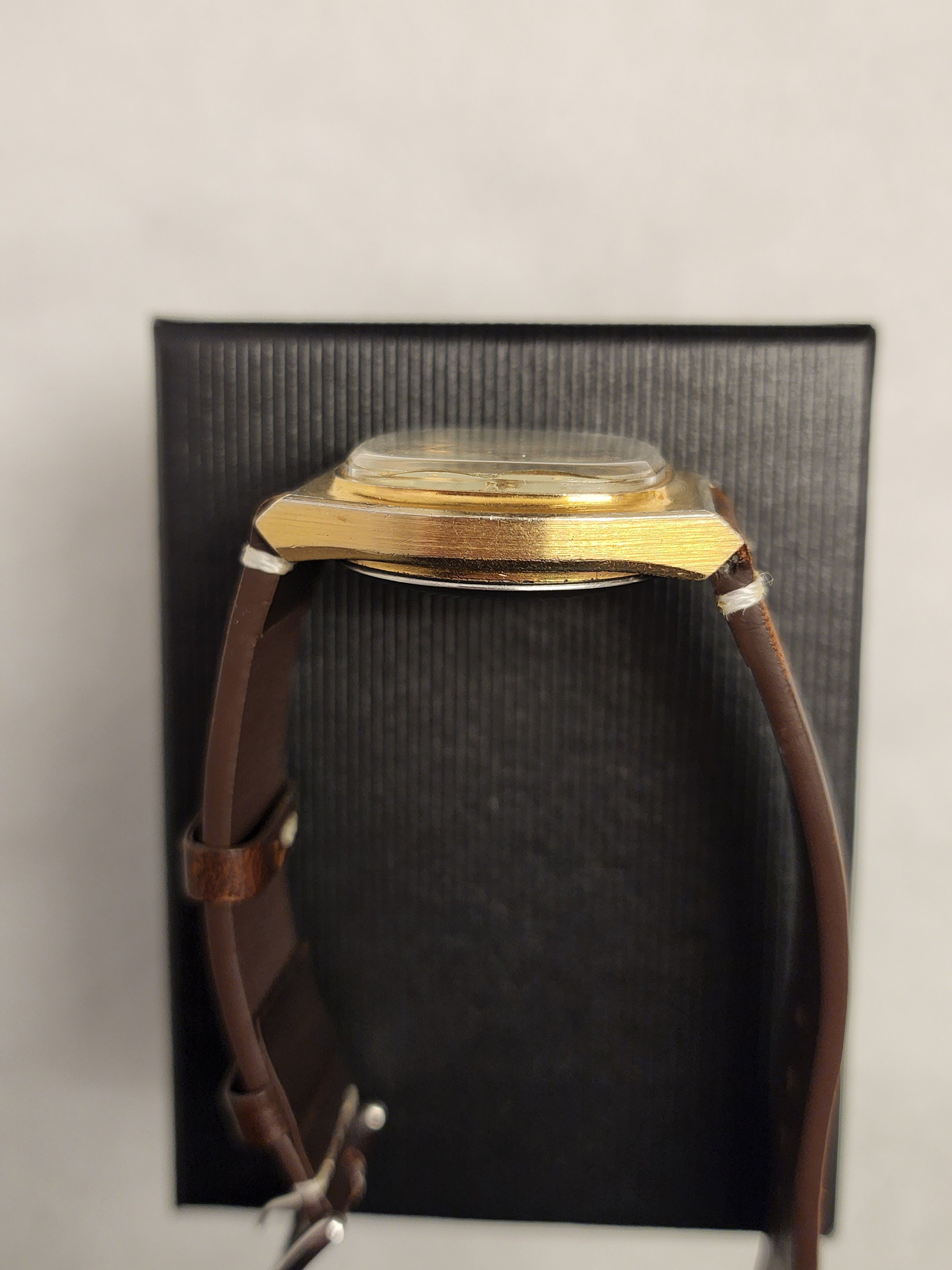 Retro Gold Watch Timex Automatic Watch With Date Window Tube TV Case on ...