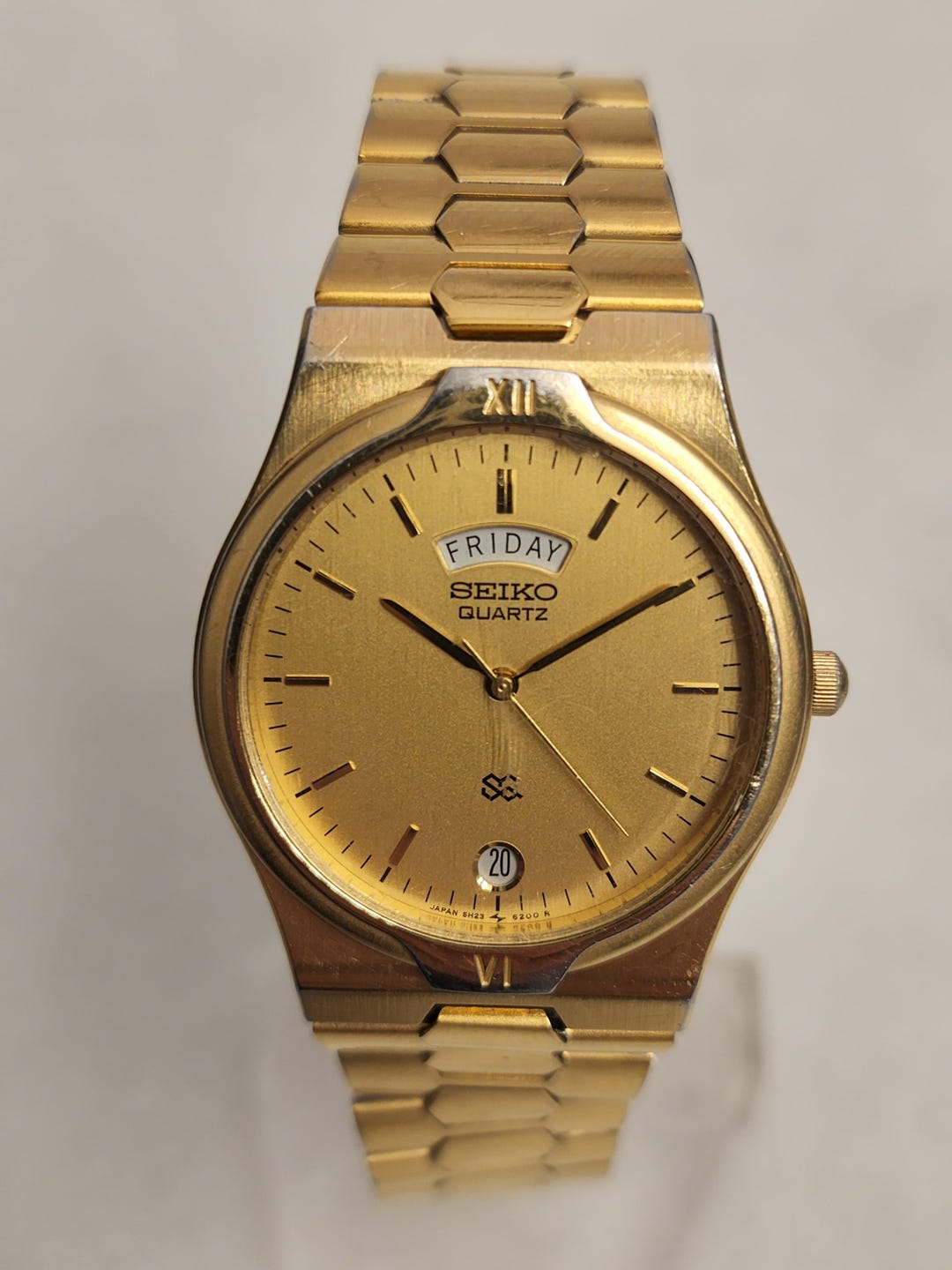 Vintage Gold Tone Watch Seiko SQ With Day and Date Window Seiko SQ 5H23 ...