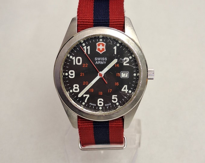 Vintage Swiss Army Watch Garrison 40mm Quartz 241083 Victorinox - Etsy