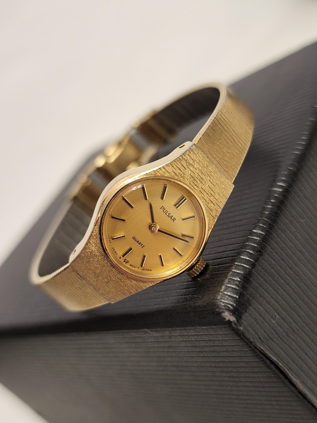 Vintage Womens Watch Gold Tone Pulsar Quartz Dainty Cocktail Watch Gift ...