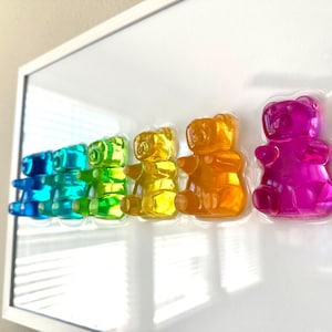 Rainbow Gummy Bear Resin Wall Art (12x16), Gummy Bear Pop Art, Epoxy ...