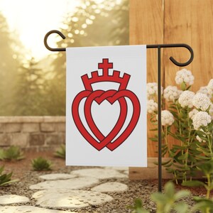 Two Hearts With a Crown - Garden & House Flag, Vendee, SSPX , FSSPX ...