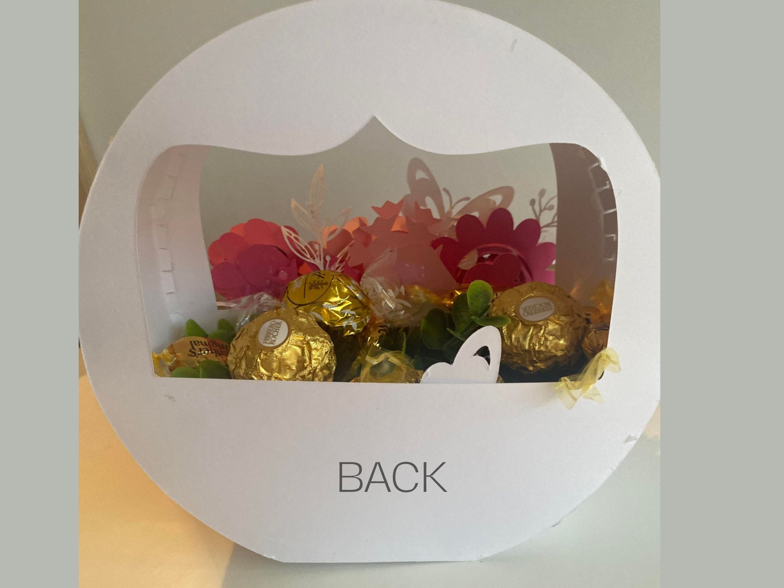 Circle Gift Box Svg Bundle, With Rolled Flowers, Leaves , Butterflies ...