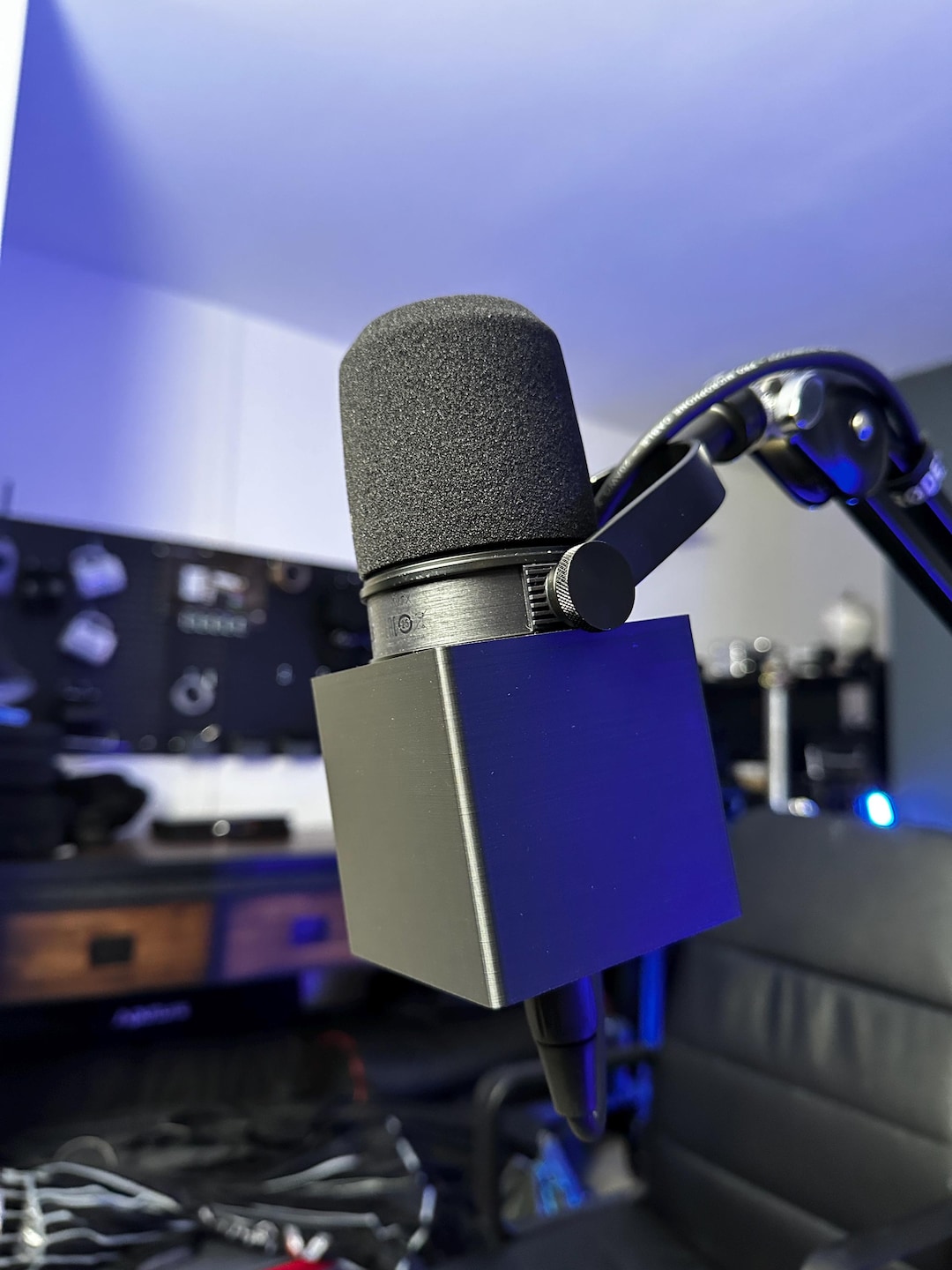 Microphone Flag for Shure MV7, MV7X, and MV7+ | 4 Sided Blank Faces for ...