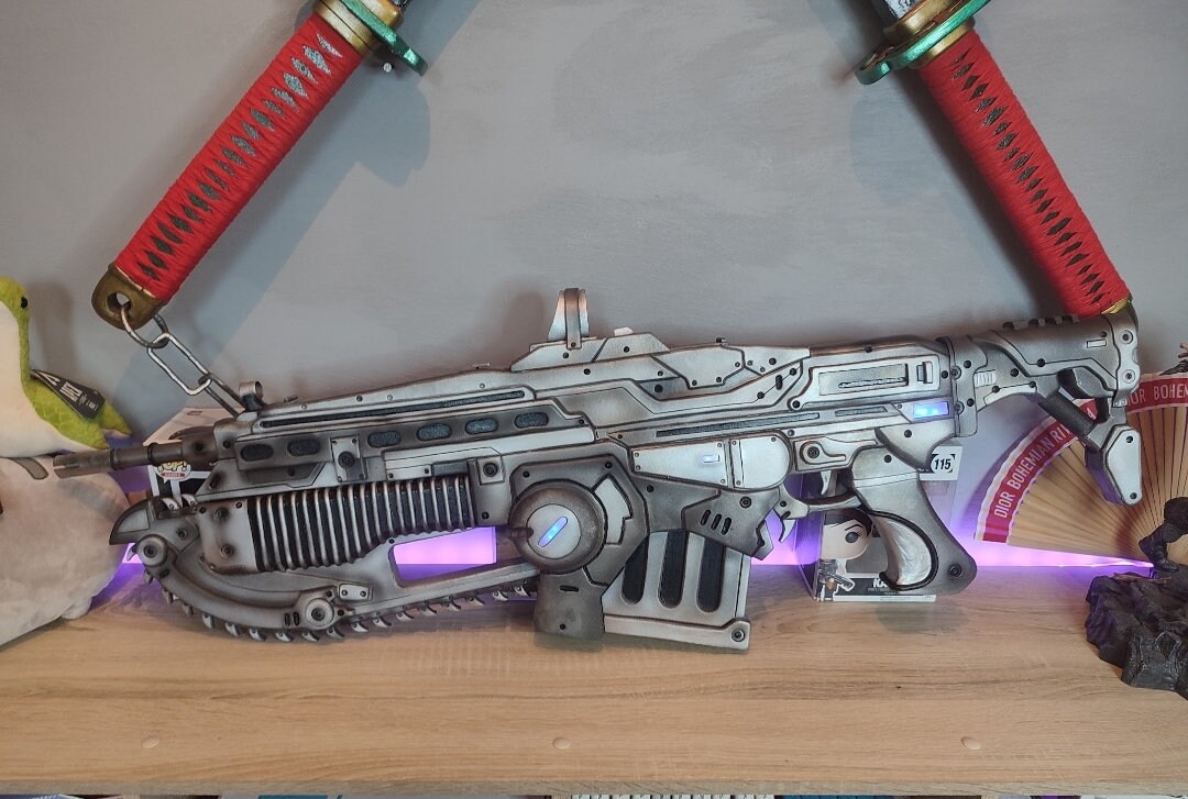 GEARS OF WAR!! Life Size Lanzor, Lancer Prop With Leds for Cosplay and ...