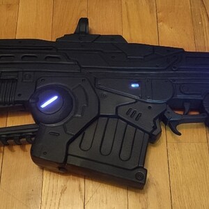 GEARS OF WAR!! Life Size Lanzor, Lancer Prop With Leds for Cosplay and ...