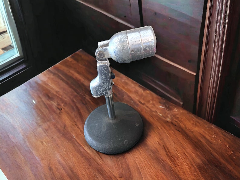 Vintage 40s Electro Voice 630 Microphone on Round Stand Vintage Old ...