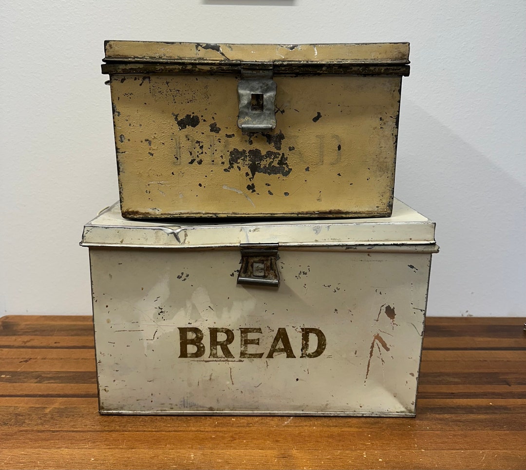 2 Vintage Bread Box Tins - Etsy