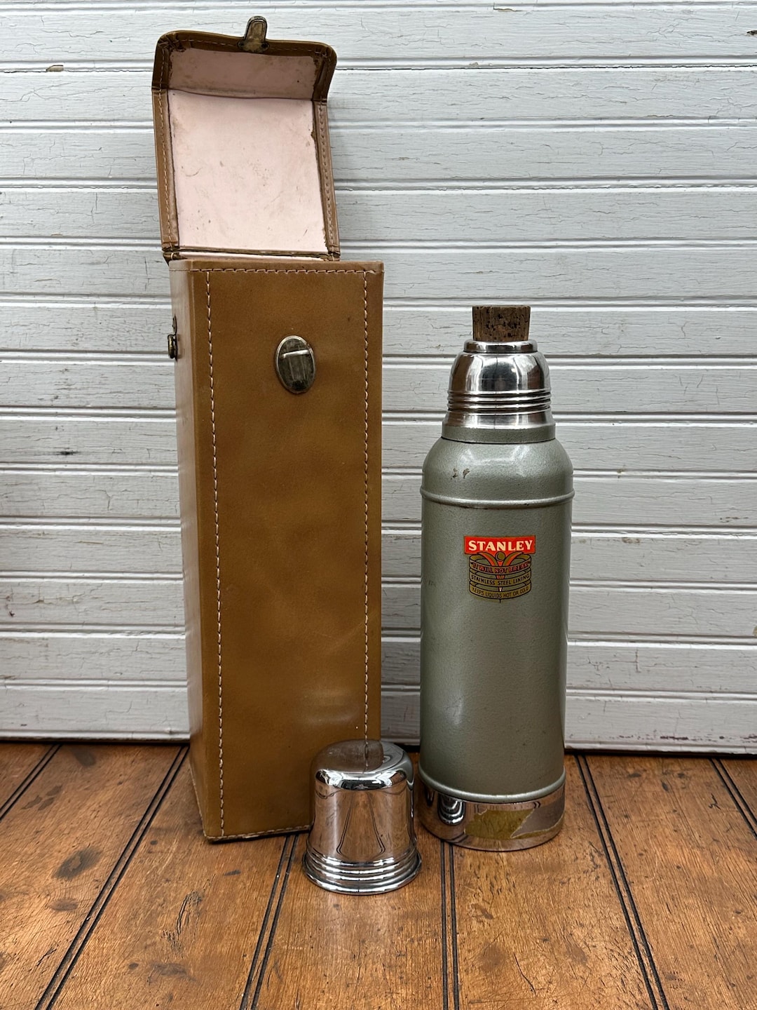 Vintage 1940s-50s Stanley, Super Vac, No. N944, Thermos With Carrying ...