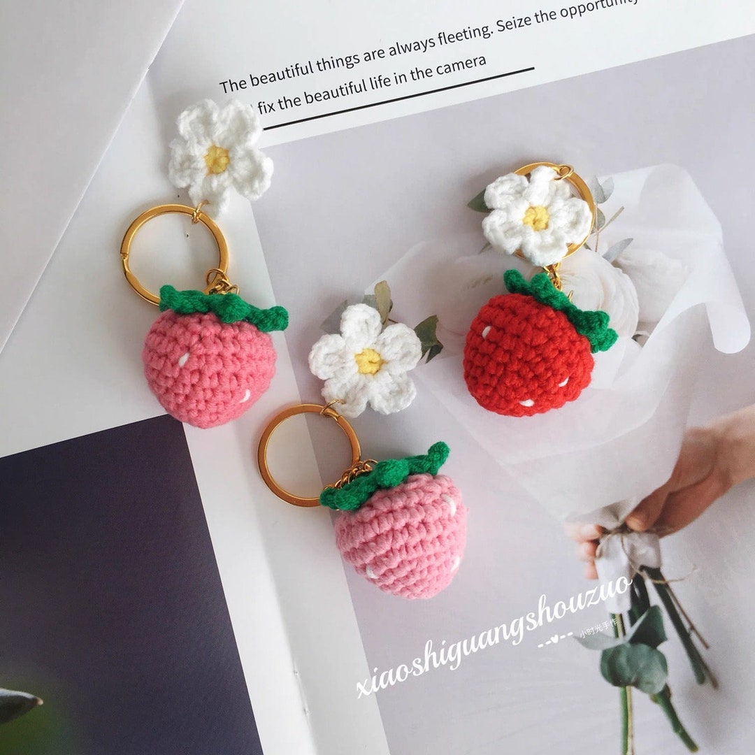 Strawberry Crochet Key Chain, Strawberry Daisy Flower Key Ring ...