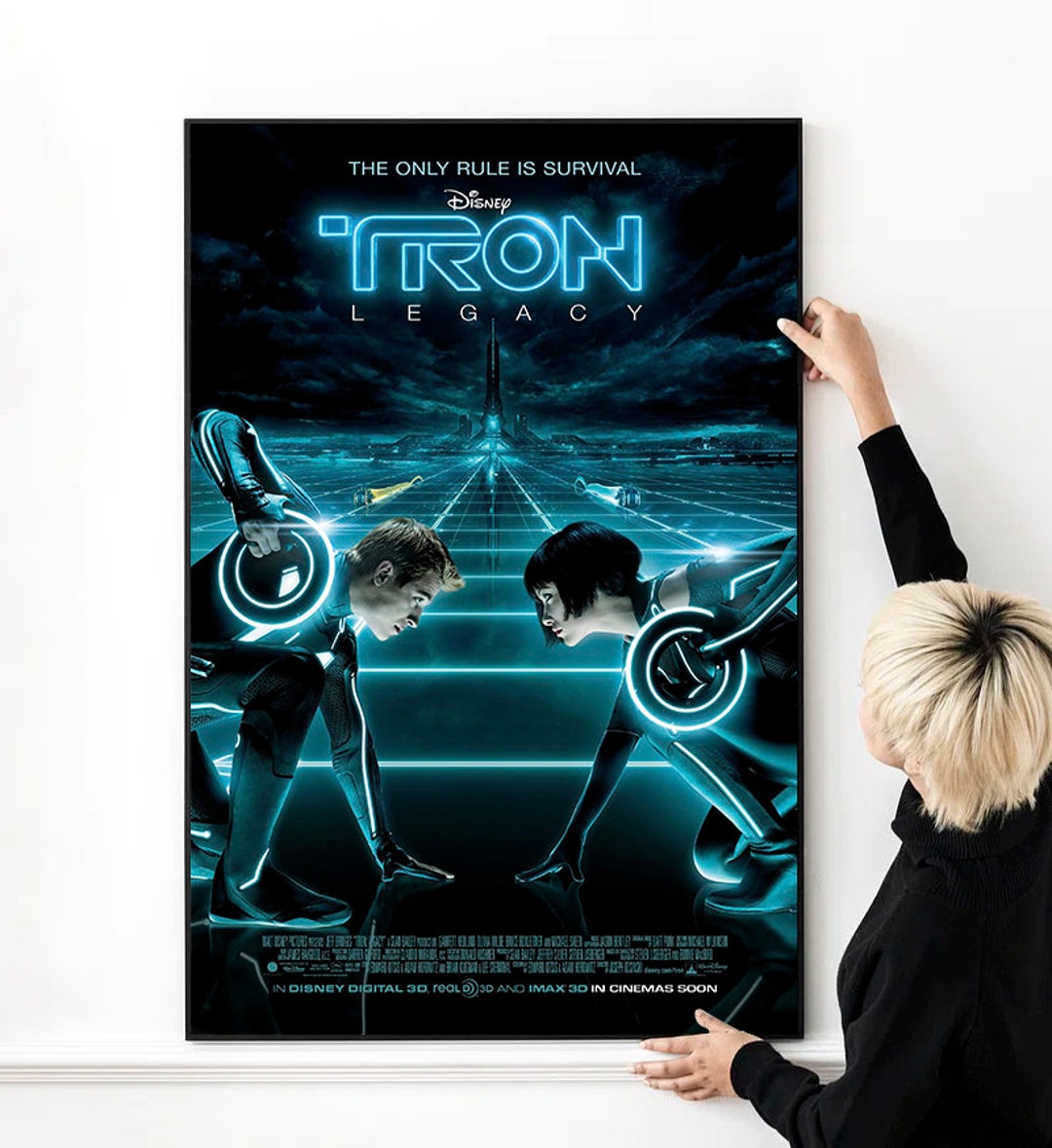 Tron Legacy Sam Flynn and Quorra Artwork Poster High Quality Photo ...