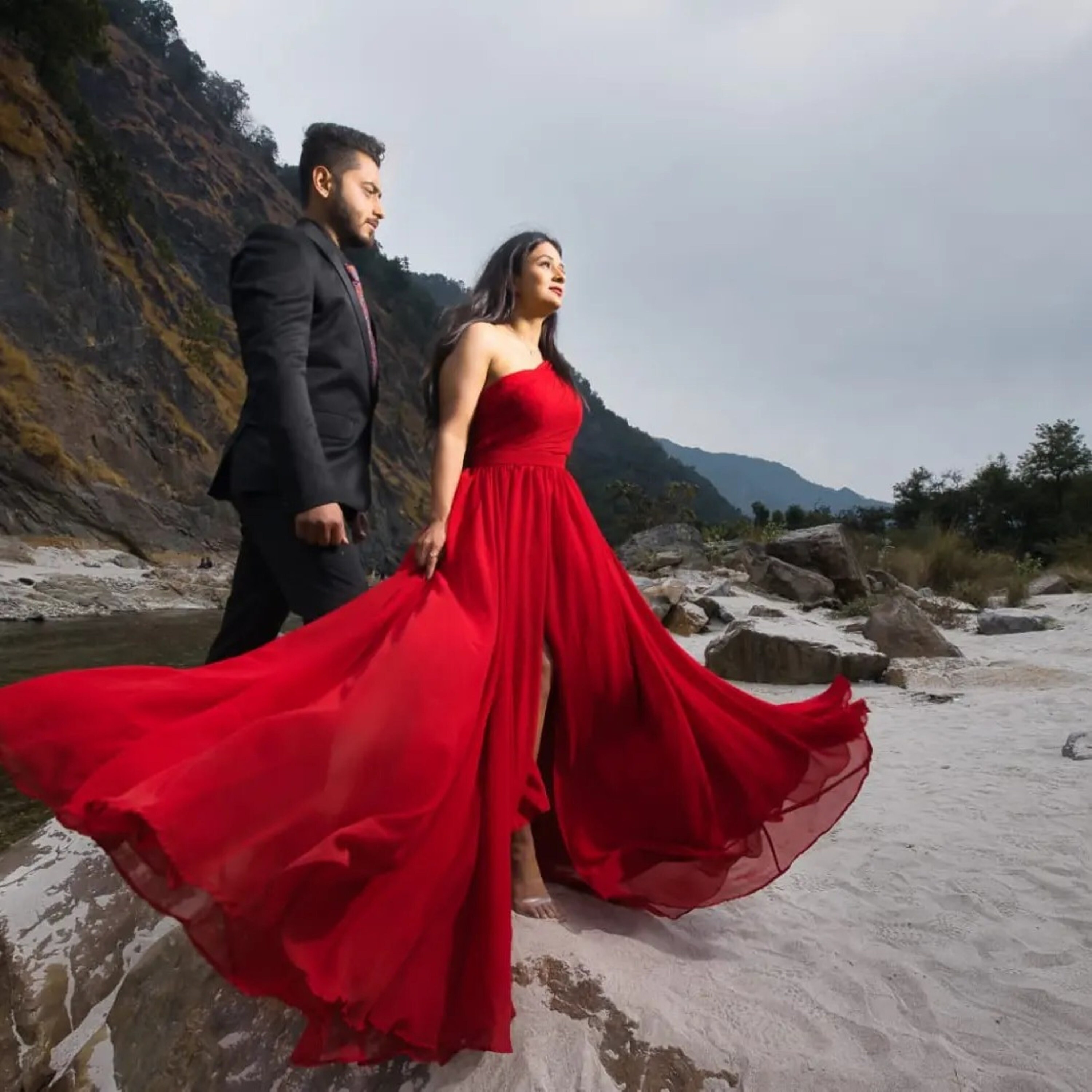 Red Long Train Photoshoot Dress Flying Dress for Photoshoot Flowy Dress ...