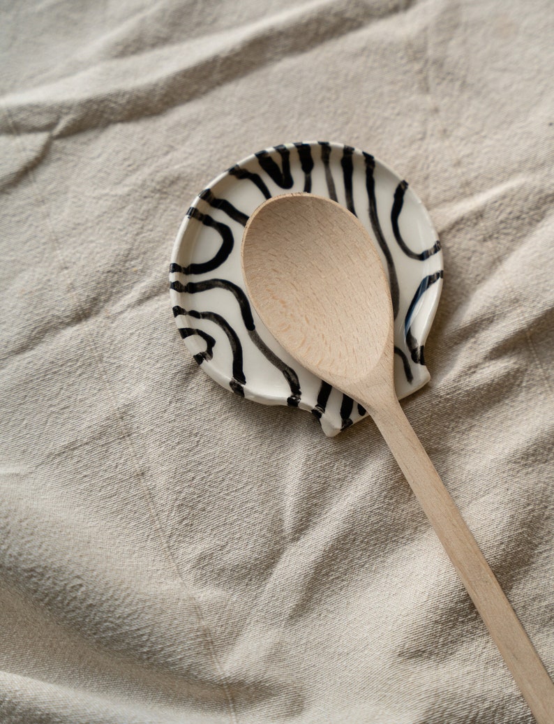Handmade Artistic Art Painting Spoon Holder, Modern Ceramic Spoon Rest ...