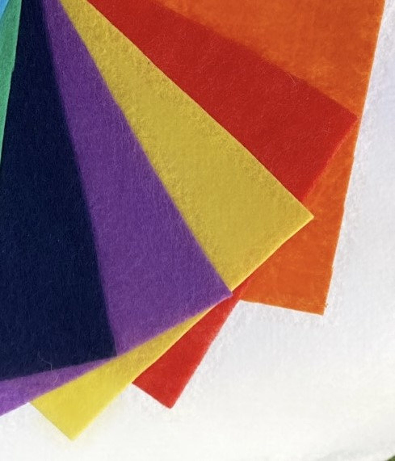 Hard Korean Rainbow Colours Felt 1mm Thick Sheets, Polyester Felt Sheet ...