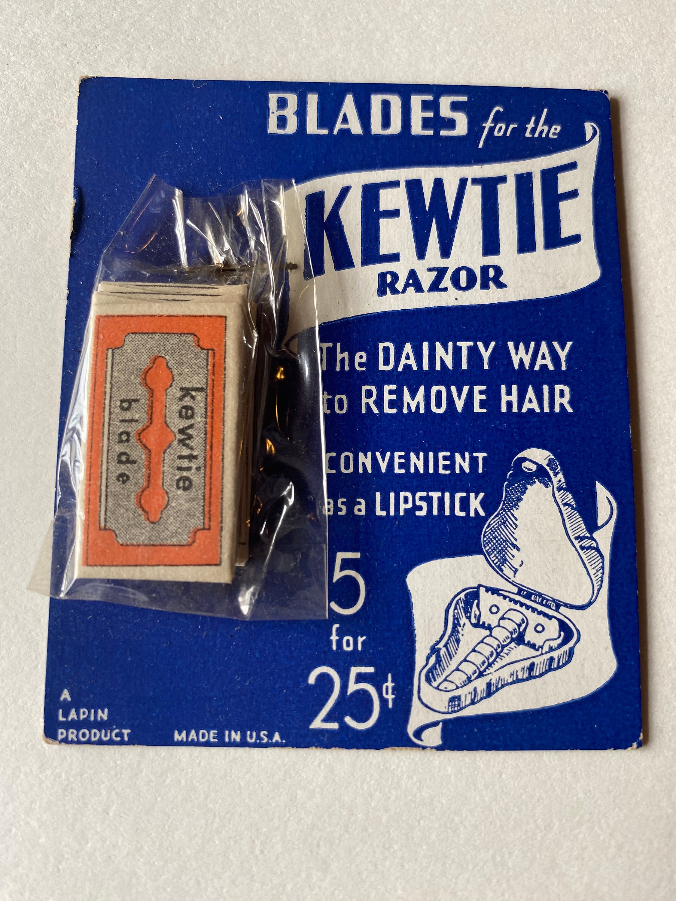 Vintage 'kewtie' Miniature Ladies Safety Razor Blades. on Point of Sale ...