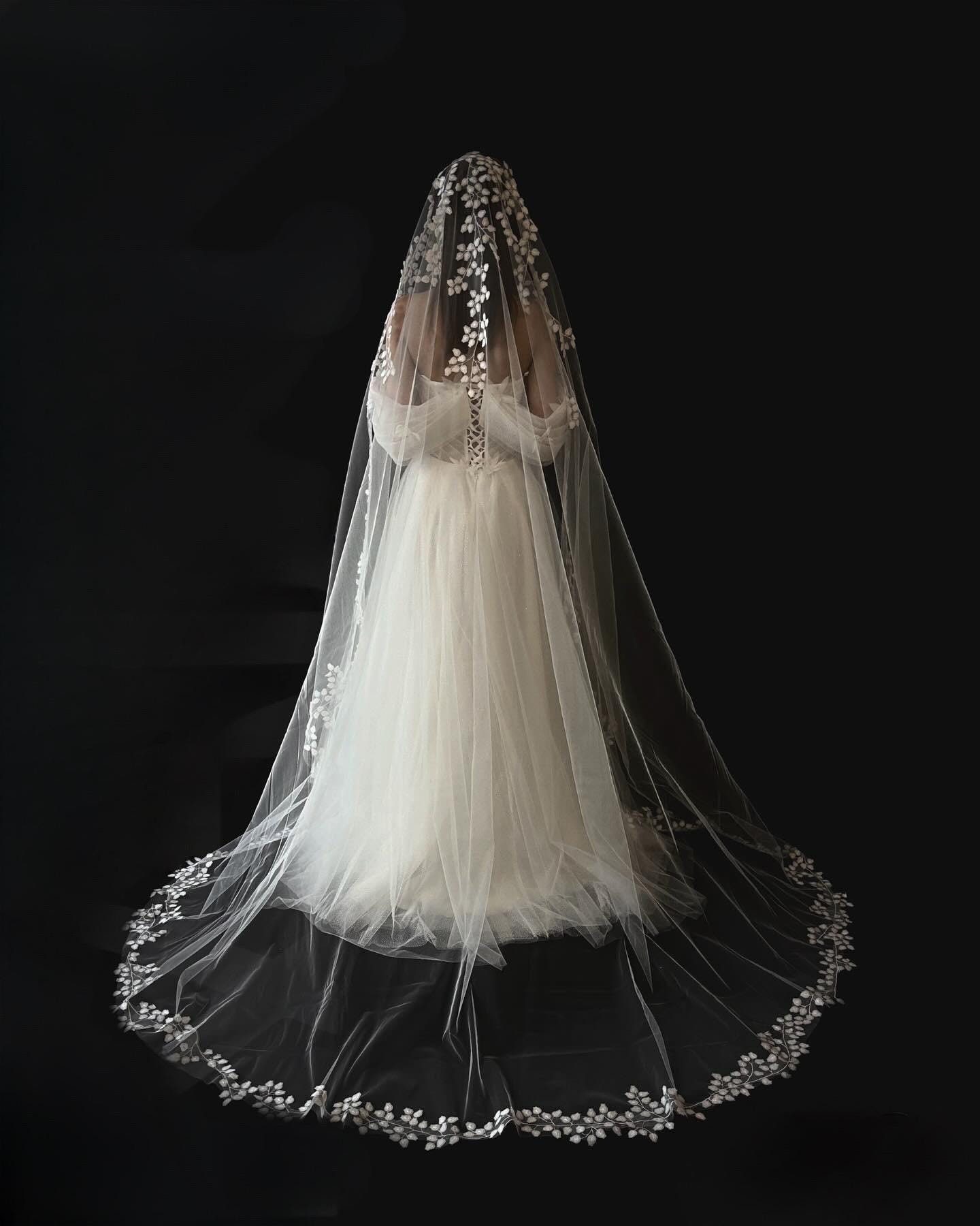 Luxury Floral Cathedral Wedding Veil, Long Bridal Veil With 3D Lace ...