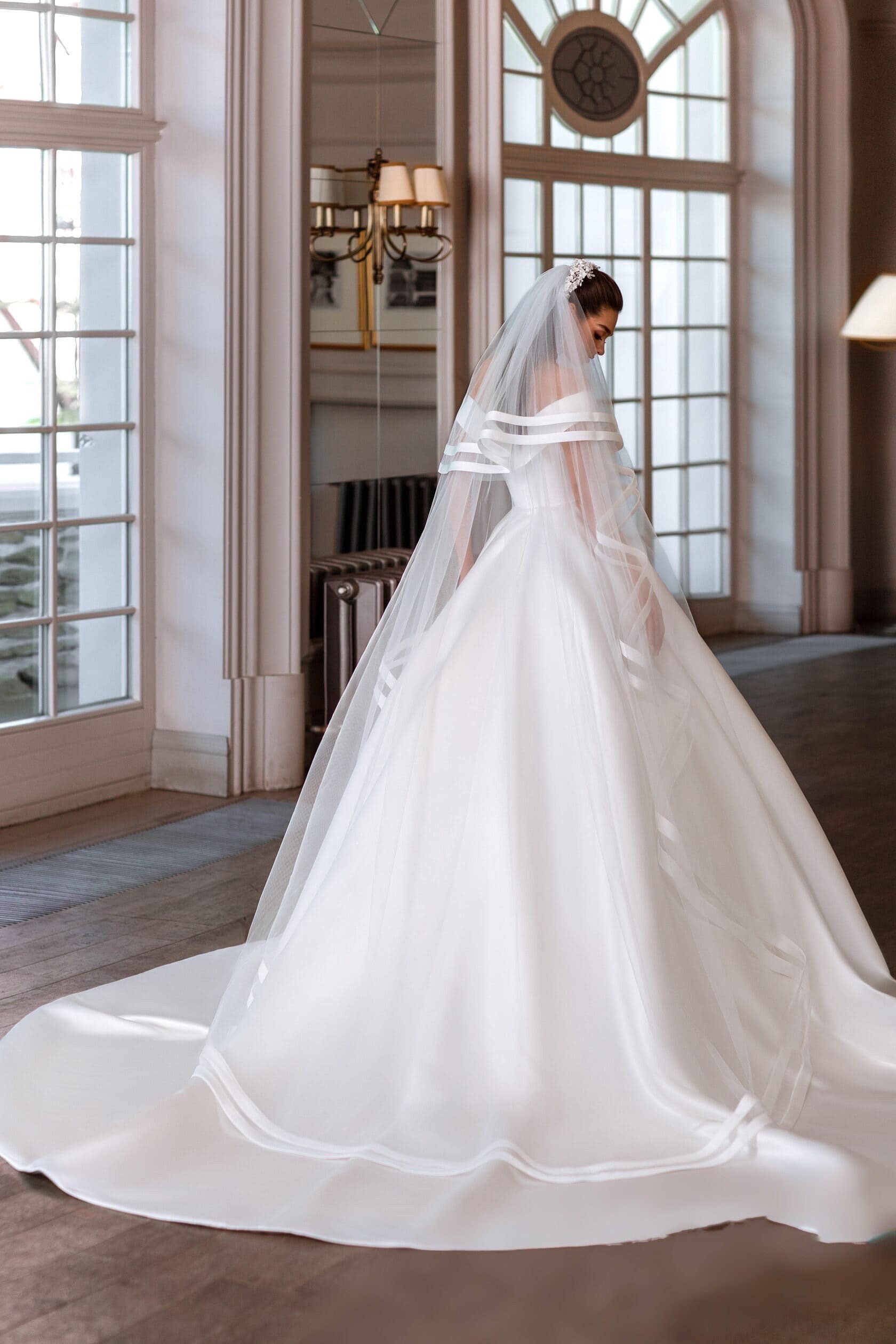 Two-tier Satin Ribbon Edge Bridal Veil, Classic Long Veil With ...