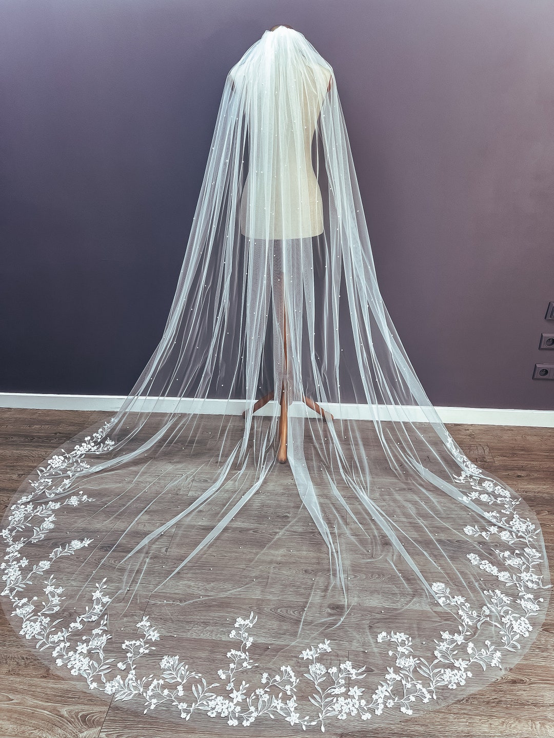 Wedding Veil | Royal Veil | Lace Edge Bridal Veil | Floral Lace | Long ...