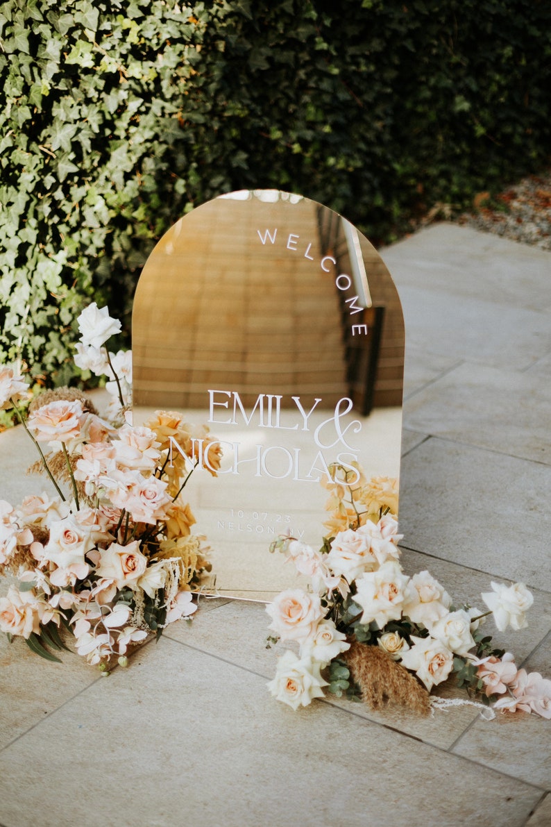 Gold Welcome Wedding Sign Mirror Wedding Signs Welcome Wedding Sign ...