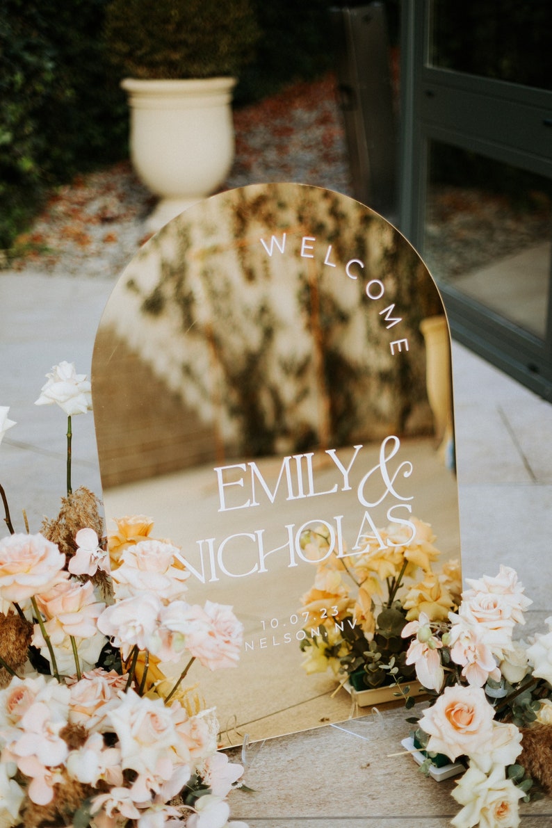 Gold Welcome Wedding Sign Mirror Wedding Signs Welcome Wedding Sign ...