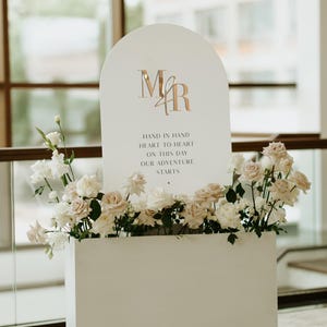 Arched White Acrylic Wedding Welcome Sign - 3D Gold Mirrored Initials ...