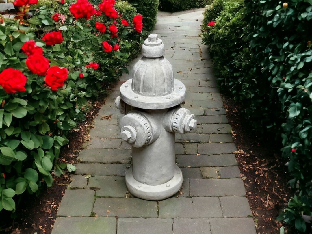 Massive Fire Hydrant Statue Creative Water Pomp Figurine Decoration for ...