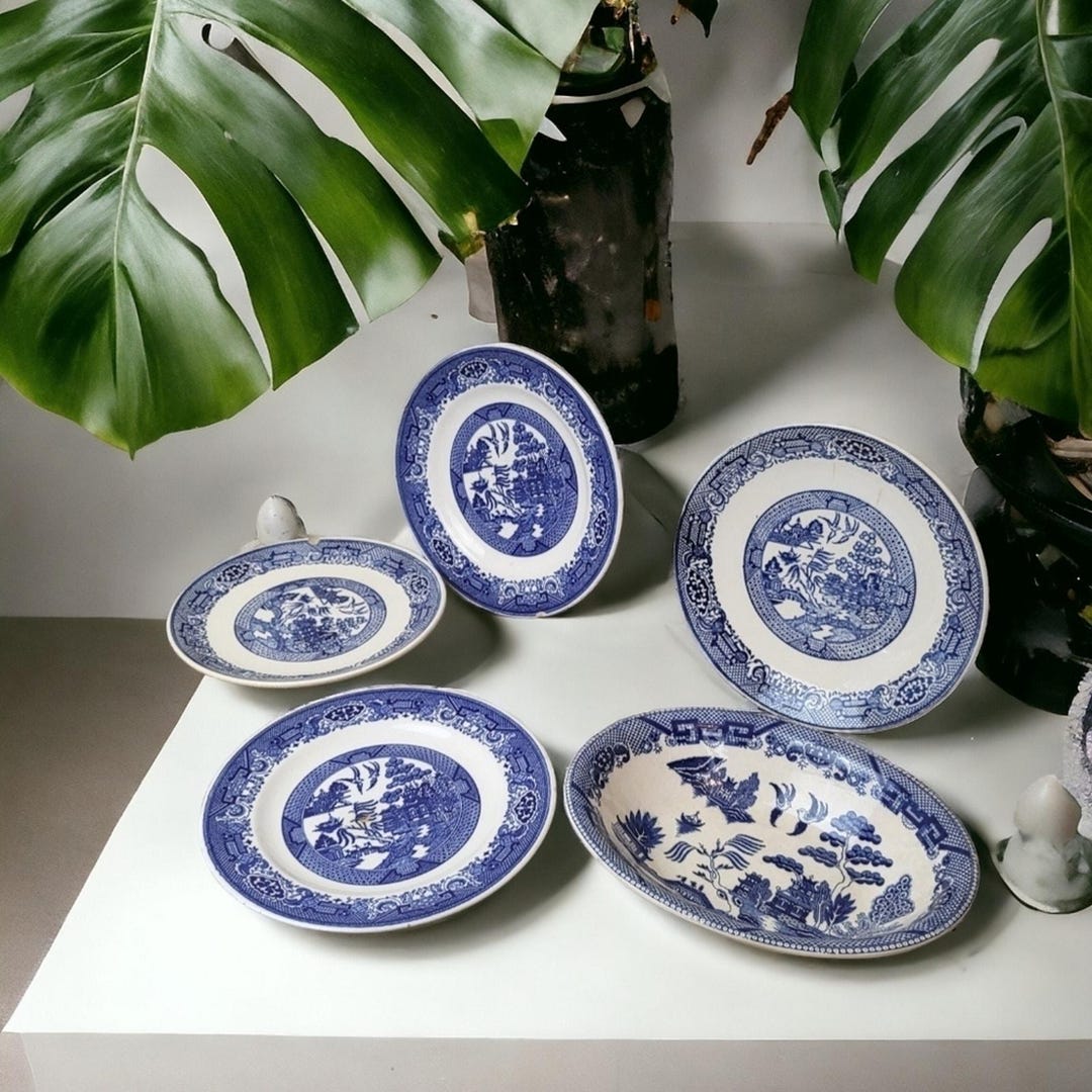 BLUE WILLOW Willow Ware Royal China Vintage Classic Pattern Blue Japan ...