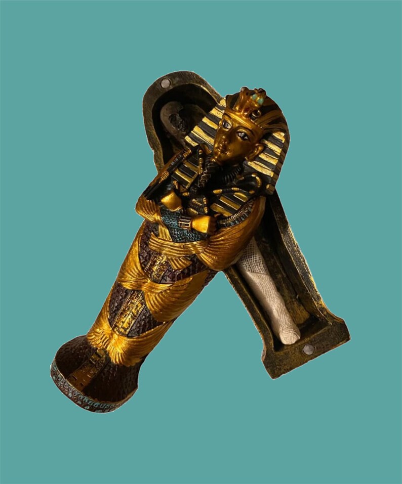 Pharaoh Tutankhamun's Sarcophagus / Ancient Egyptian Pharaoh ...