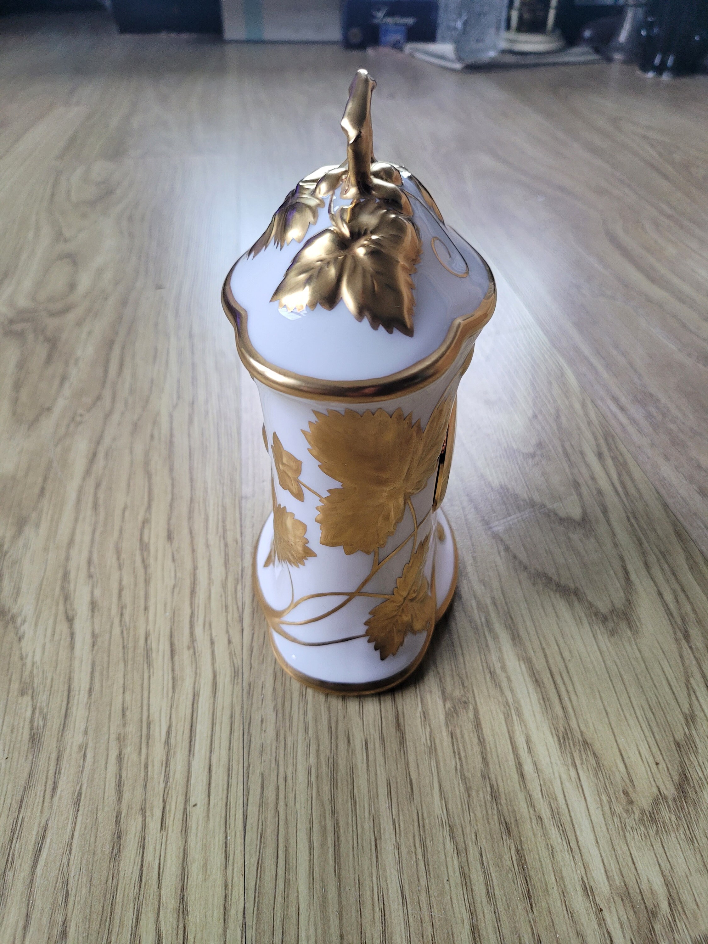 Minton Victoria Strawberry Mantle Clock - Etsy