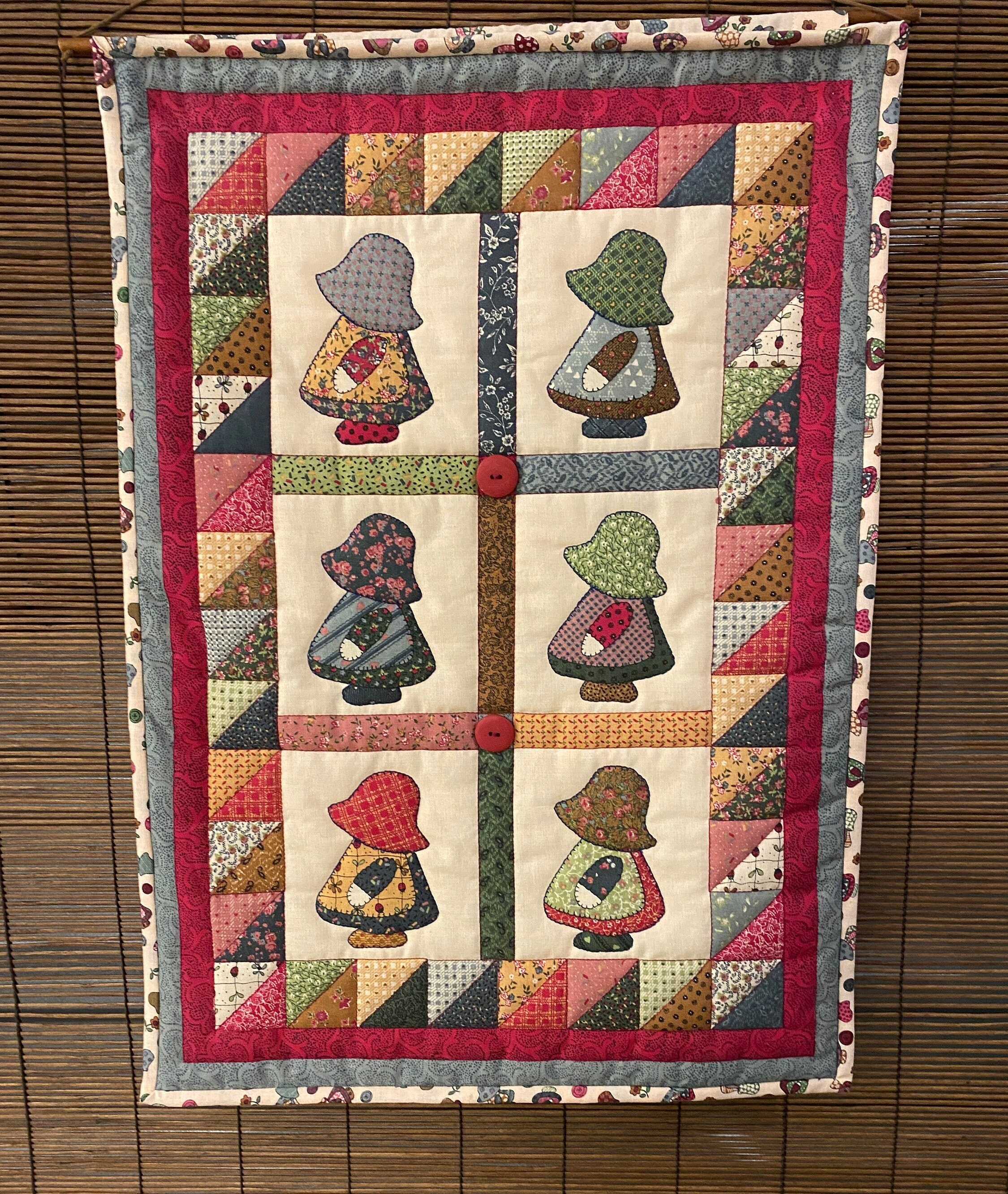 Hand Quilted Sun Bonnet Sue Fabric Hanging Decoration Wooden Dowel for ...