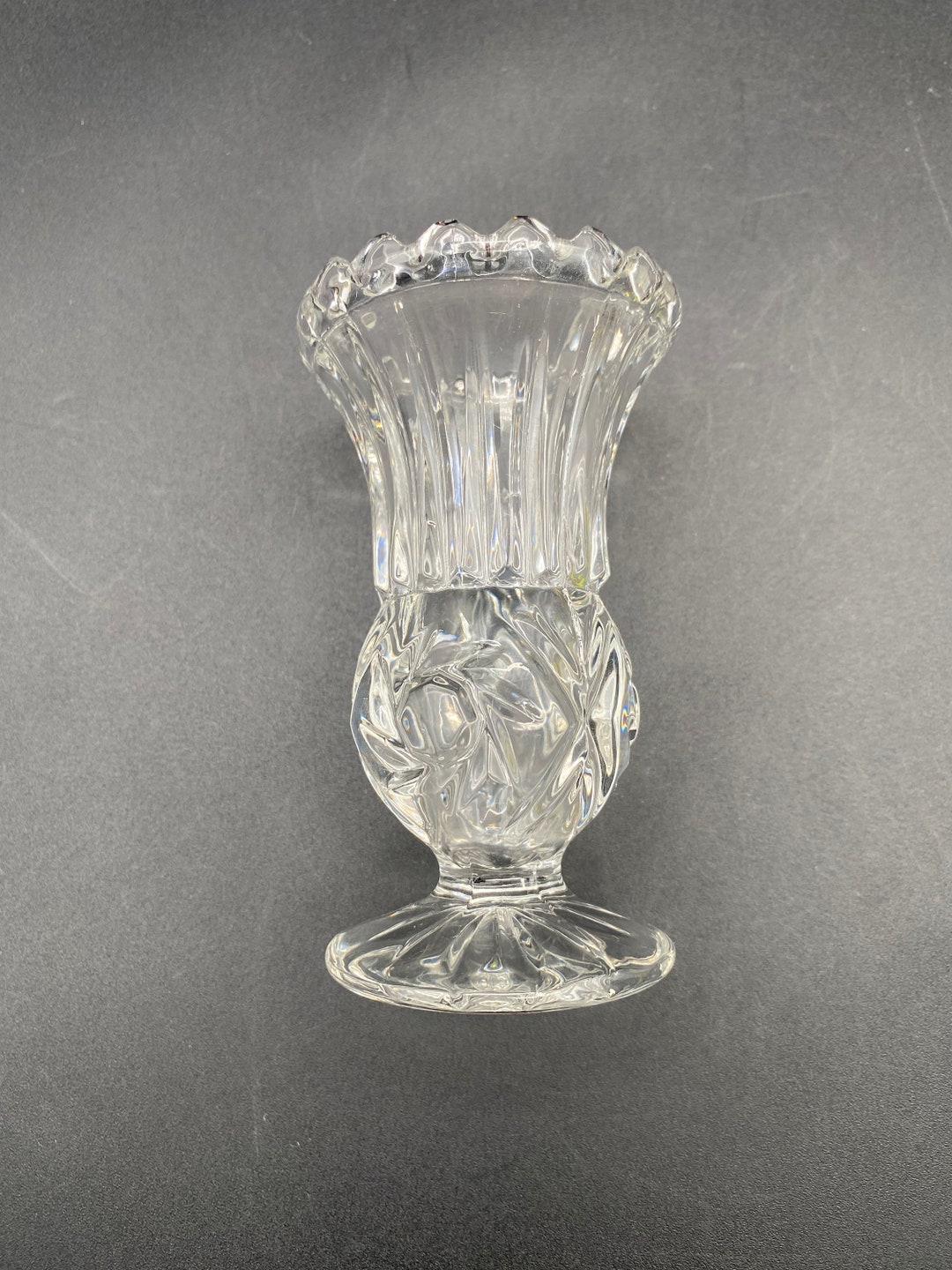 Vintage Crystal Pinwheel Bud Vase - Etsy